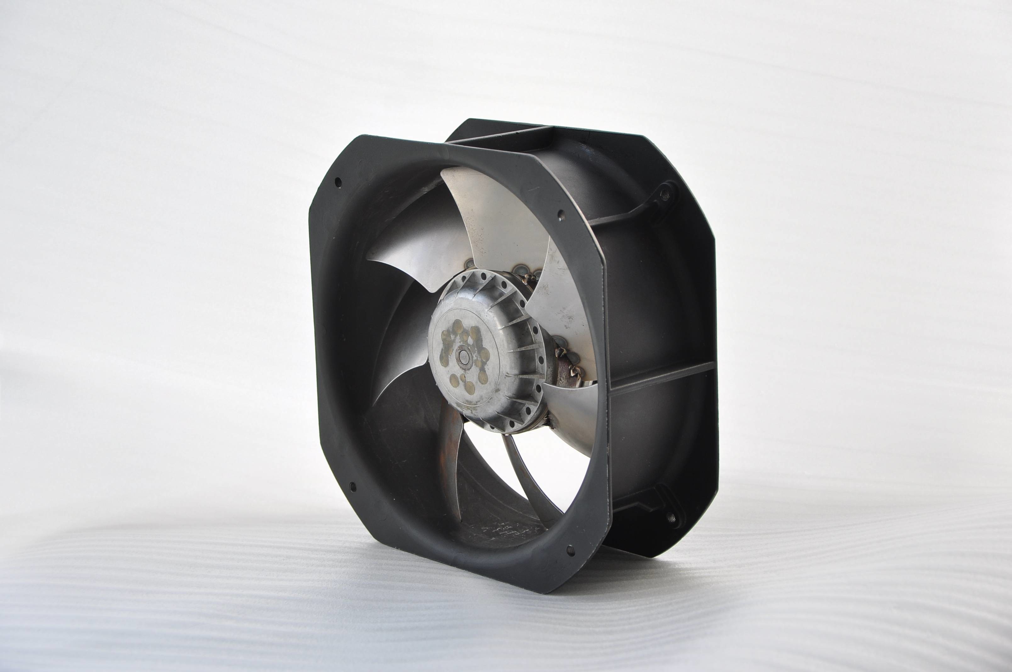 IP54 AL Alloy Sickle Blade External Rotor Axial Fan With 500mm Blade 910rpm